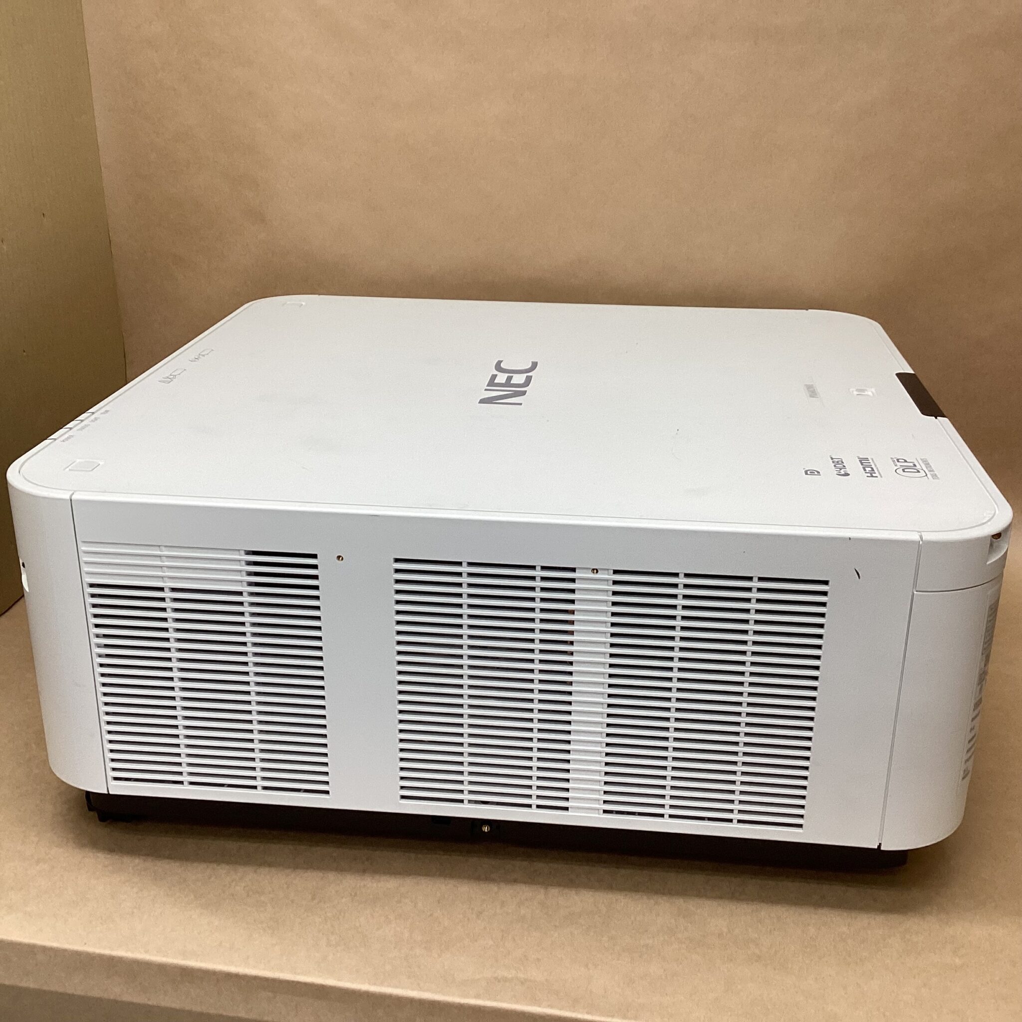 Lamp use 6741 hours NEC Laser Projector NP-PX602WL-WHJD 6000 Lumens ...